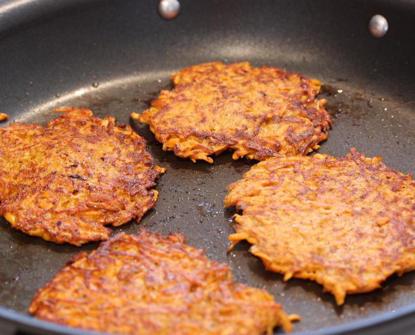 Potato Latkas. All Variations + Kugel. Frying Tips - Levana Cooks